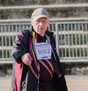 Lauri Helle paransi kiekonheiton PE:tä SM-kisojen avauspäivänä – SAUL